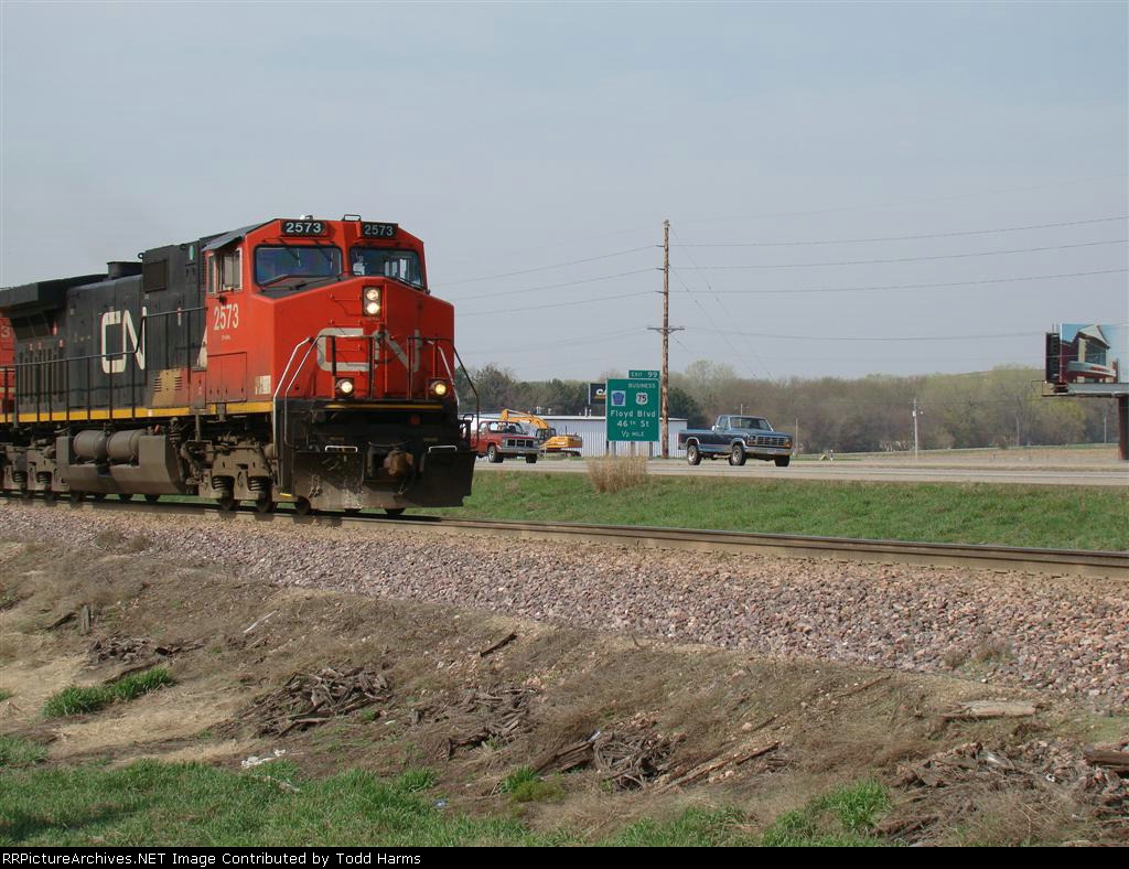 CN 2573